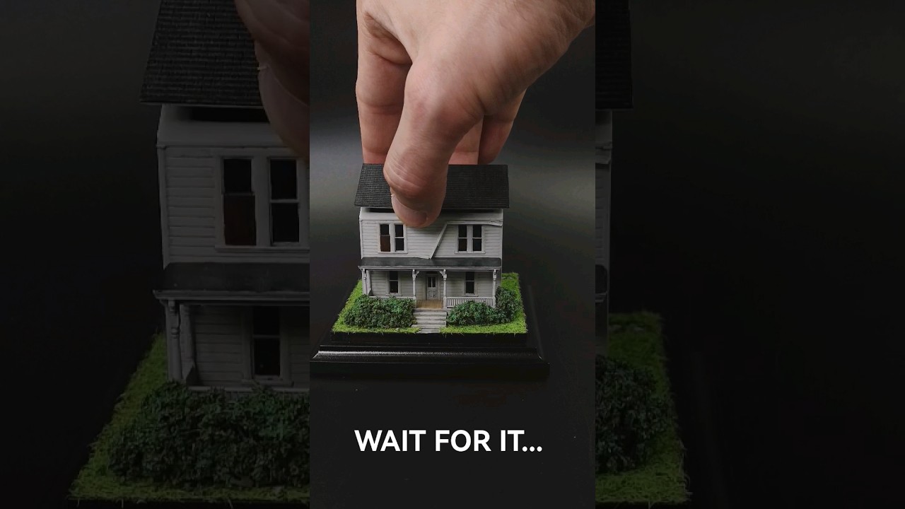 Miniature Myers House Ring Box, Eternal Love in Dark Package